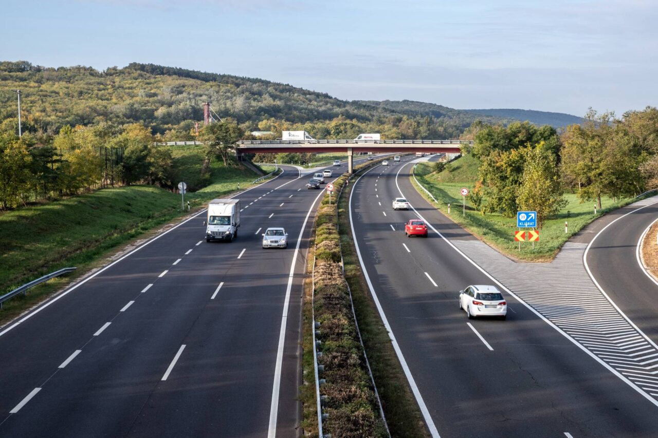 Ungarn führt 2026 Autobahnvignetten ein - Preise und neue regionale ...