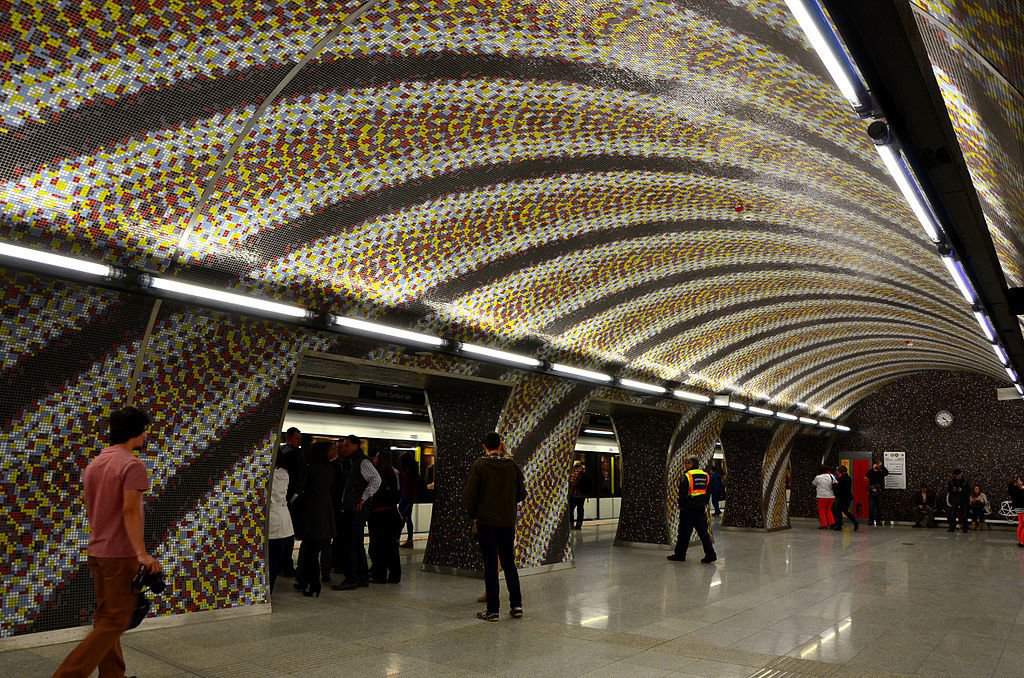 A Hungarian metro station listed among the most beautiful in the world ...