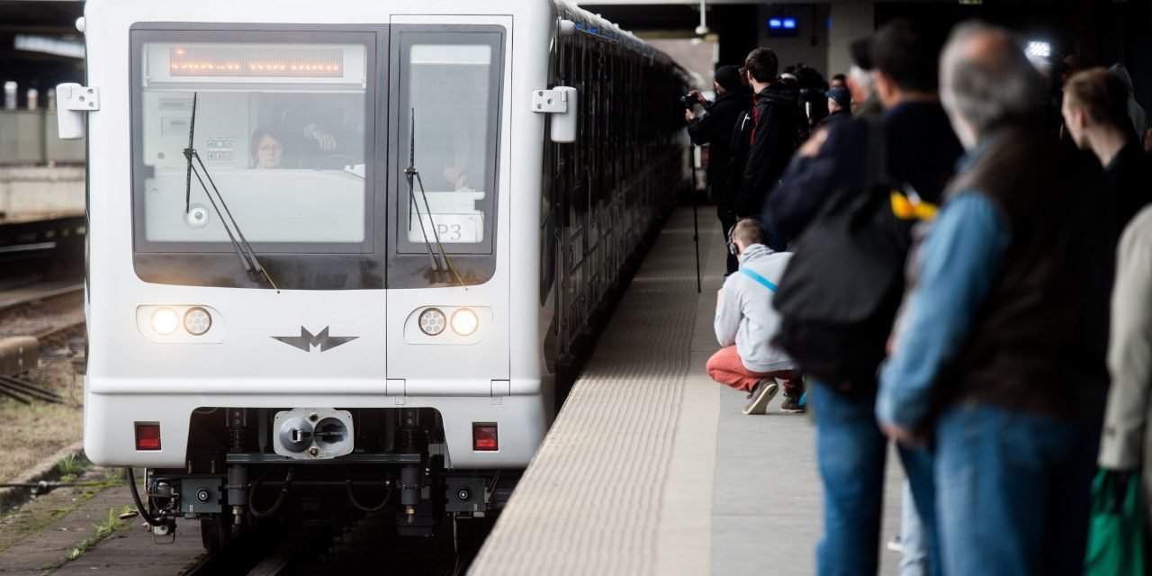 First revamped Budapest M3 metro carriage in operation – PHOTO GALLERY ...