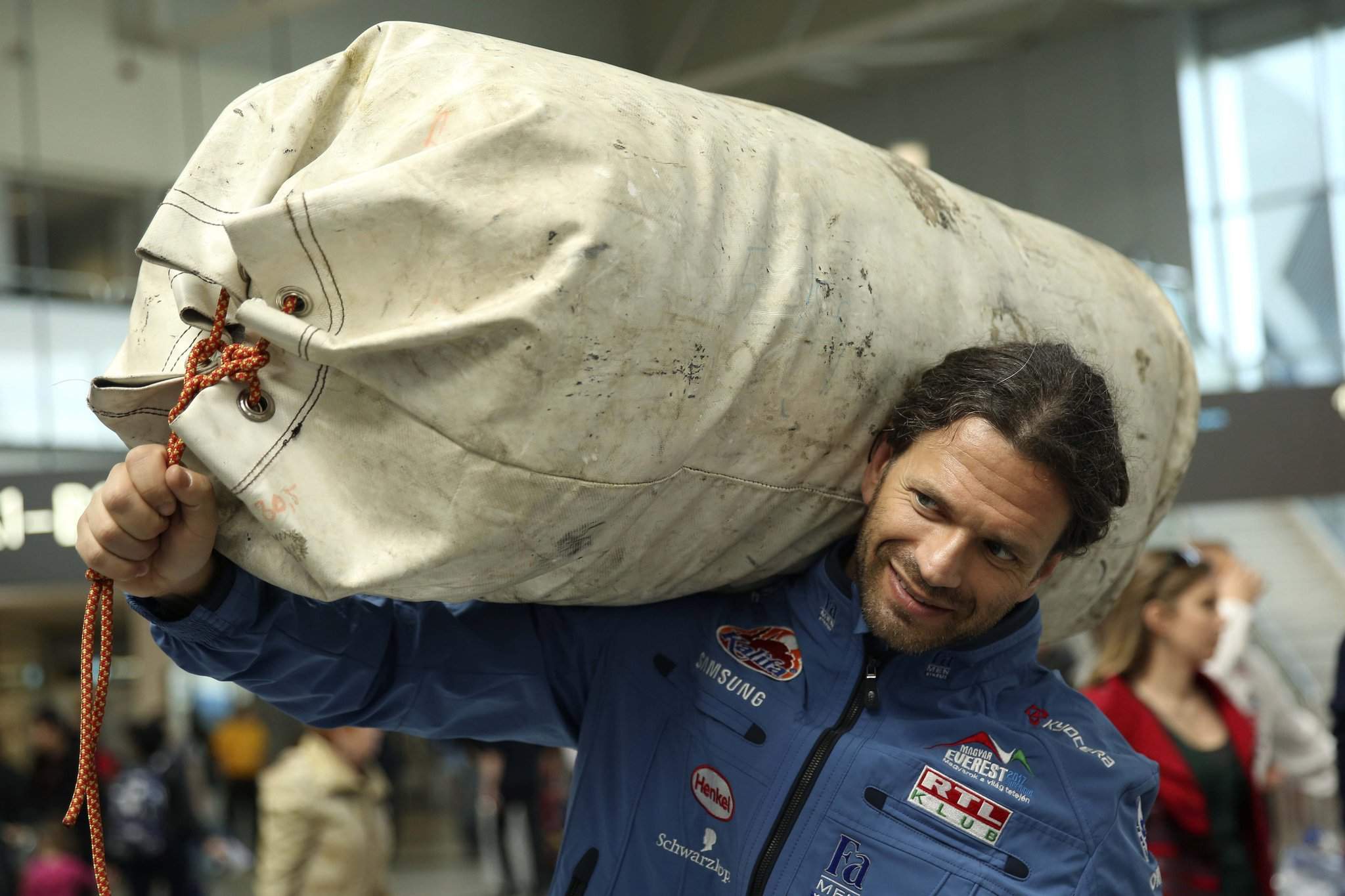 Hungarian team to conquer Mount Everest without oxygen tanks for the ...