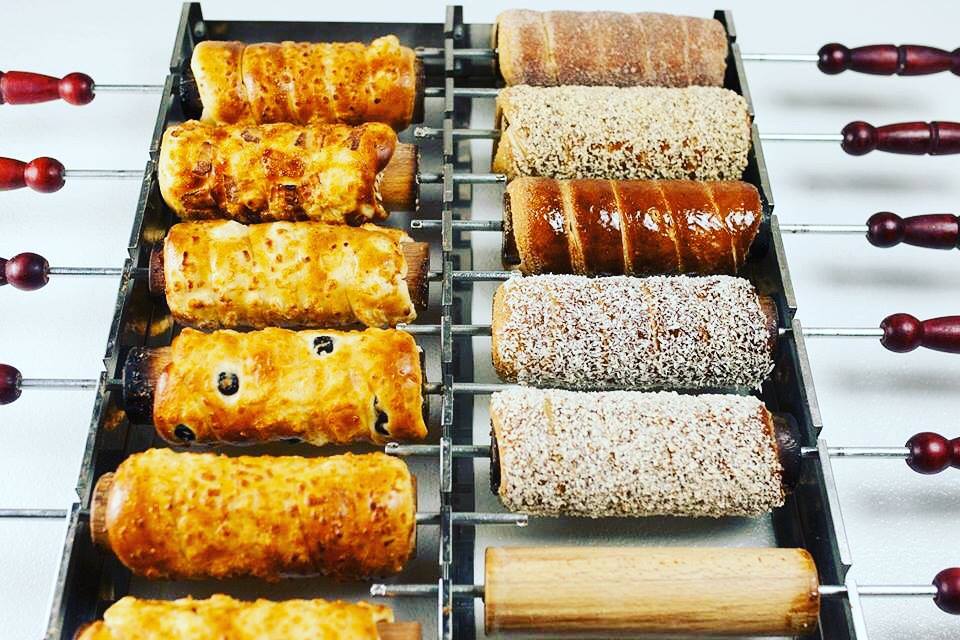 Sarasota loves the traditional Hungarian chimney cake/kürtőskalács ...