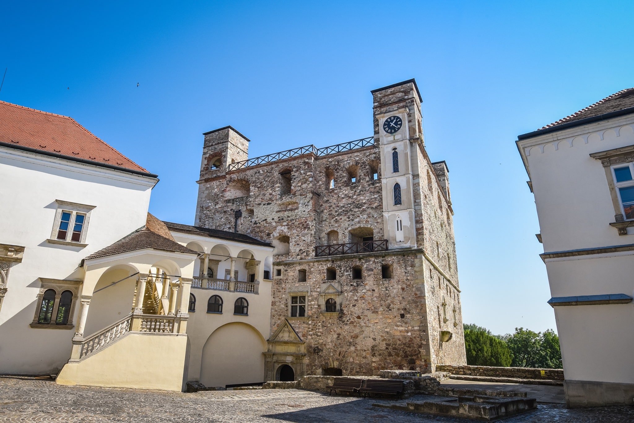 Five incredible castles you need to see in Hungary – Photos - Daily ...