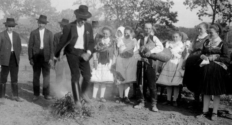 Museum of Ethnography restores thousands of photographs about Hungarian ...