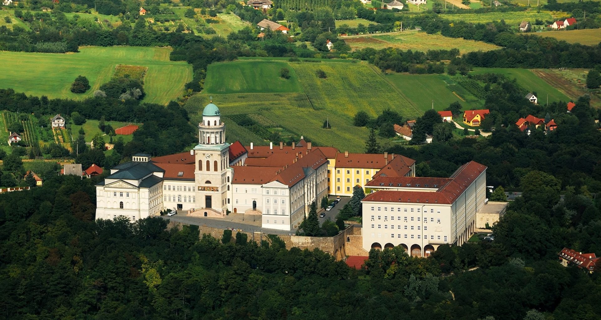 Pannonhalma Archabbey – The most remarkable historical place in Hungary ...
