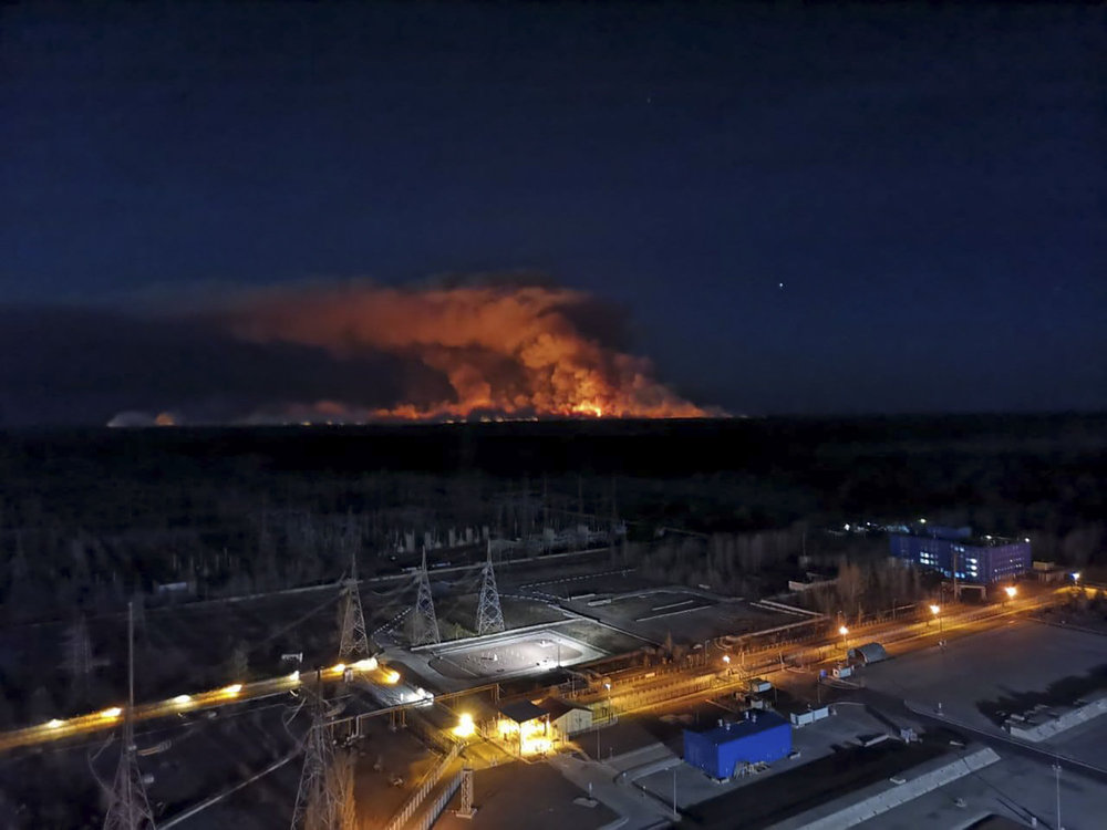 Chernobyl zone forest fire increases Kiev air pollution - Daily News ...
