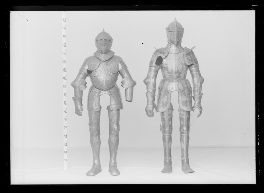 Hungary gifts the child armour of Poland’s former king, Sigismund II ...