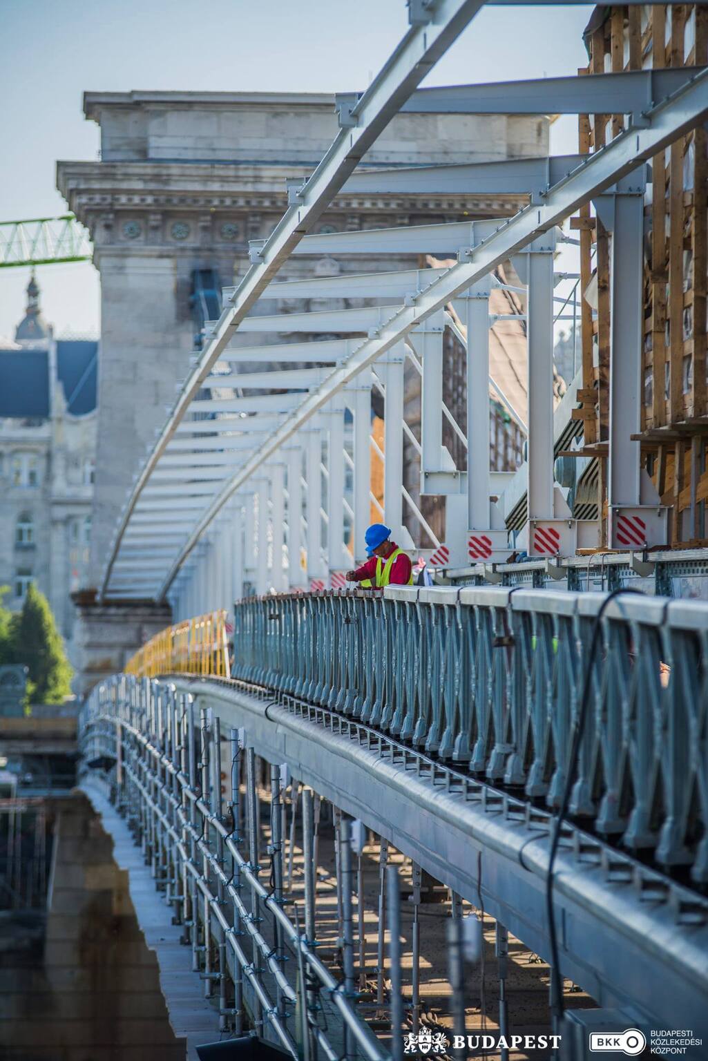 Here is how Budapest's iconic Chain Bridge will look after the revamp ...