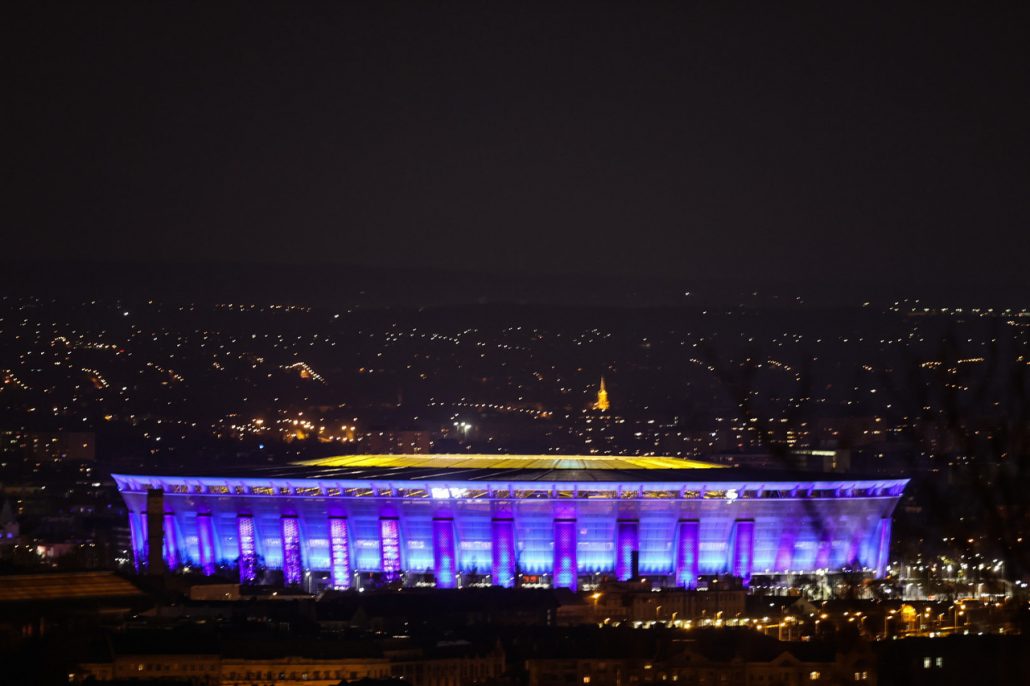 UNICEF Hungary lights Budapest buildings blue for World Children's Day ...