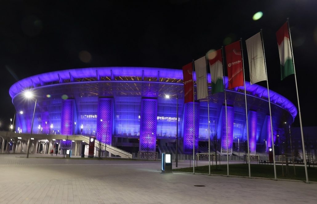 UNICEF Hungary lights Budapest buildings blue for World Children's Day ...