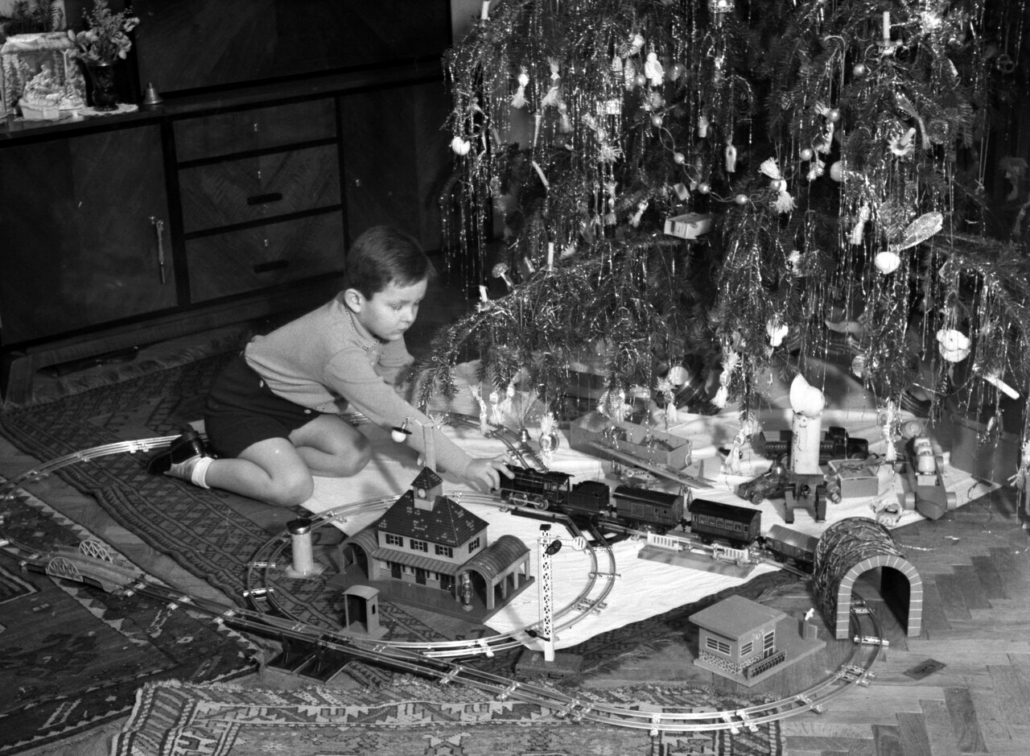 How do Hungarians celebrate Christmas? - History and traditions - Daily ...