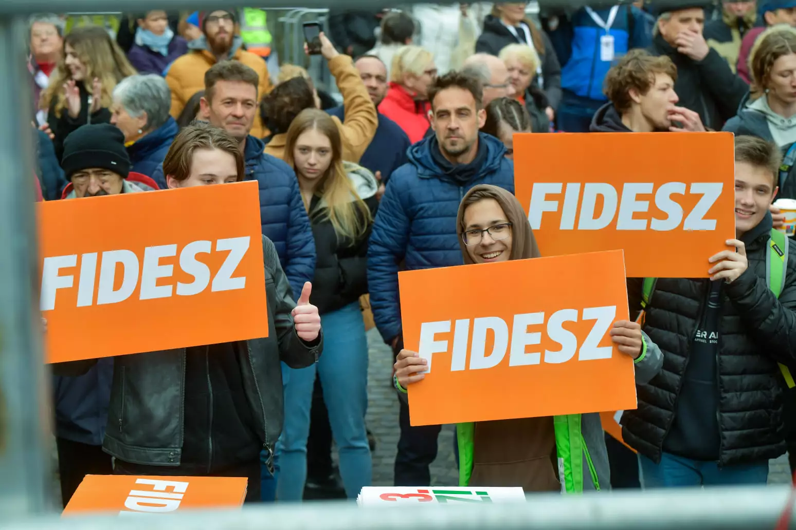 Fidesz MP turns to audit office over opposition's foreign funding ...