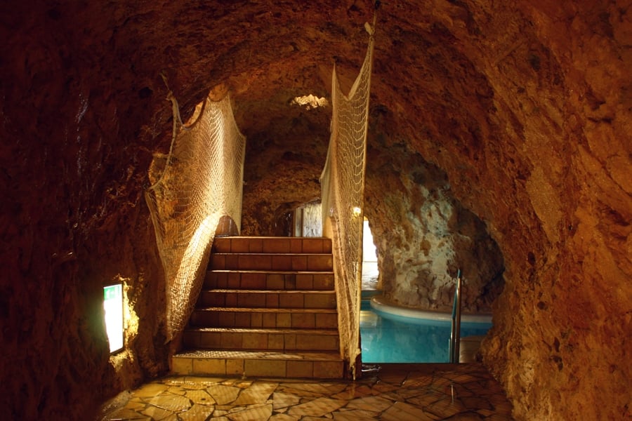 PHOTOS: world-famous Hungarian cave bath reopened for horror prices ...