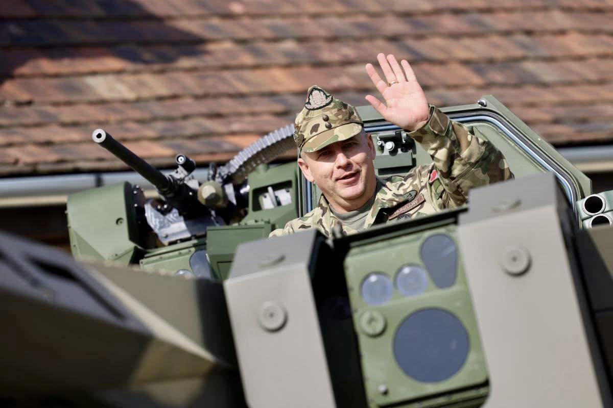 PHOTOS, VIDEO: Hungary's brand new infantry fighting vehicles are ...