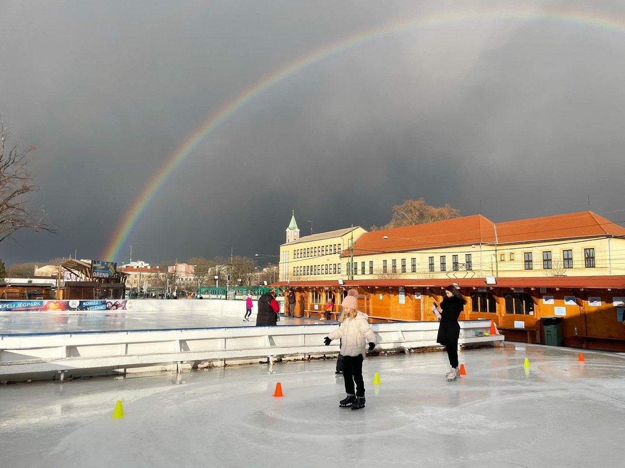 The magical Csepel Ice Park reopens in Budapest – PHOTOS - Daily News ...