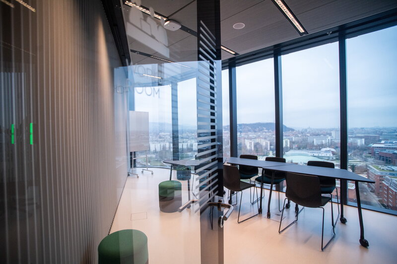 PHOTOS, VIDEO: Hungary's first skyscraper inaugurated in Budapest ...