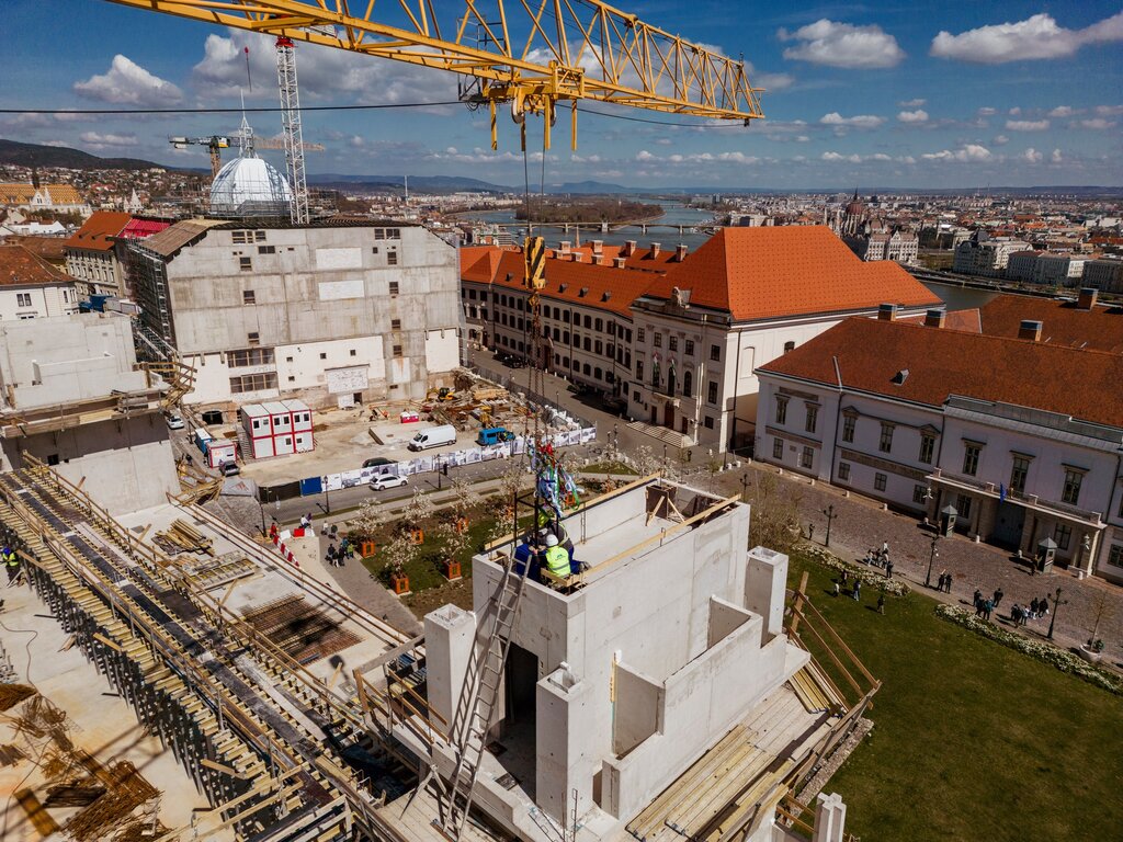 PHOTOS : Un magnifique palais en cours de reconstruction dans le ...