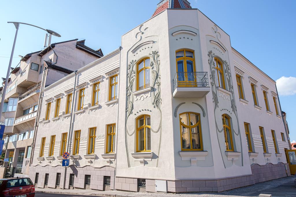 Deputy PM inaugurates House of Hungarian Affairs in Romania - Daily ...